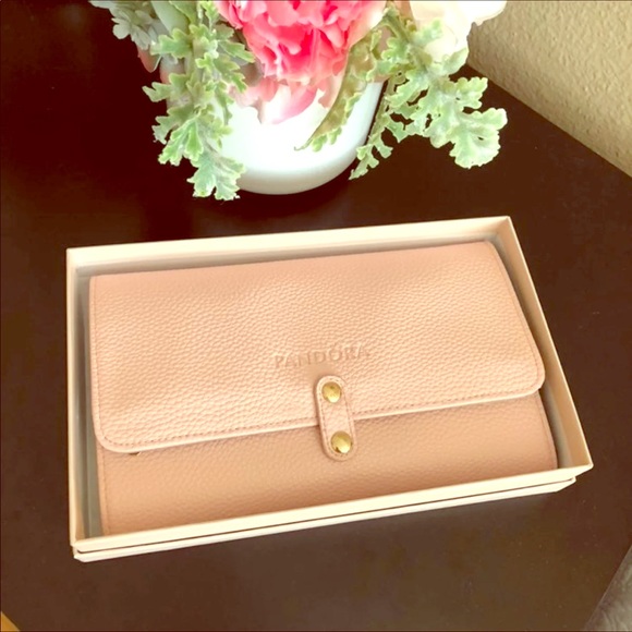 Pandora | Storage & Organization | Pandora Trifold Jewelry Case W Gold ...